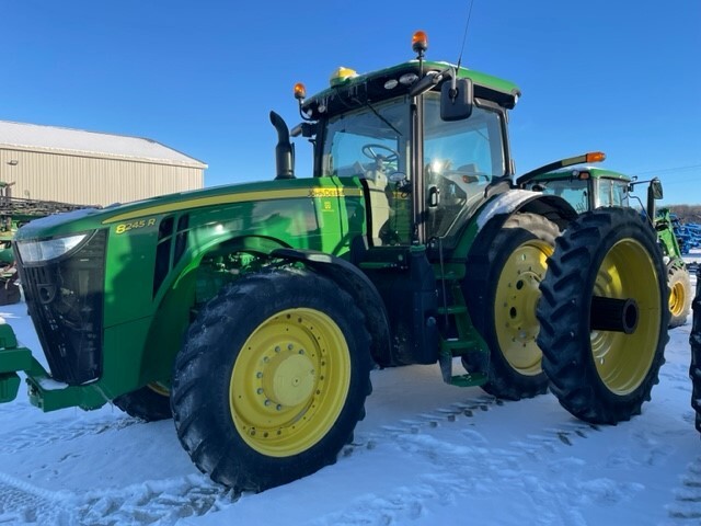 Huron Tractor | Used Equipment | JD 8245R (E87594)