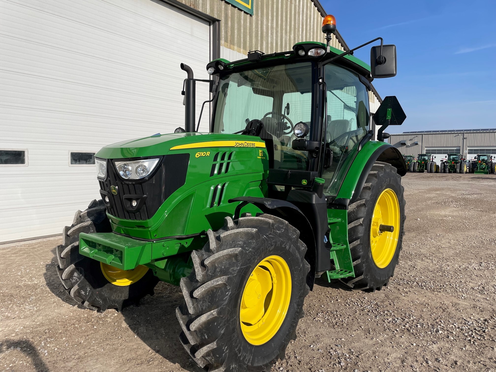 Huron Tractor | Used Equipment | JD 6110R (E89287)