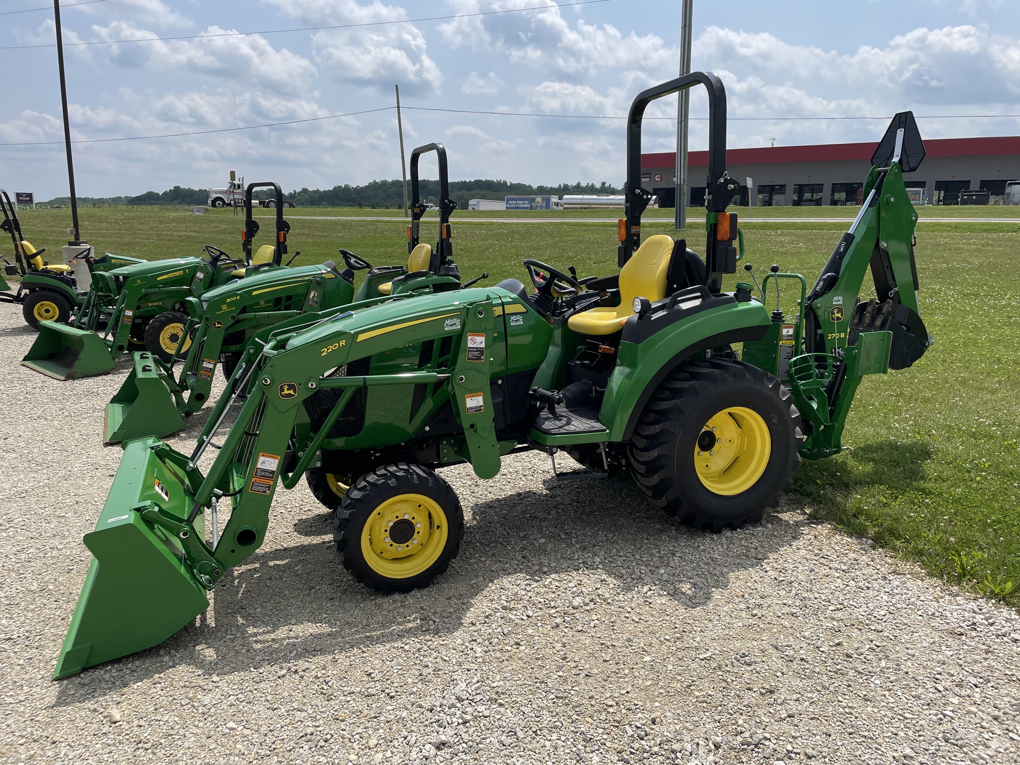 Huron Tractor | Used Equipment | JD 2038R/LDR (E90409)