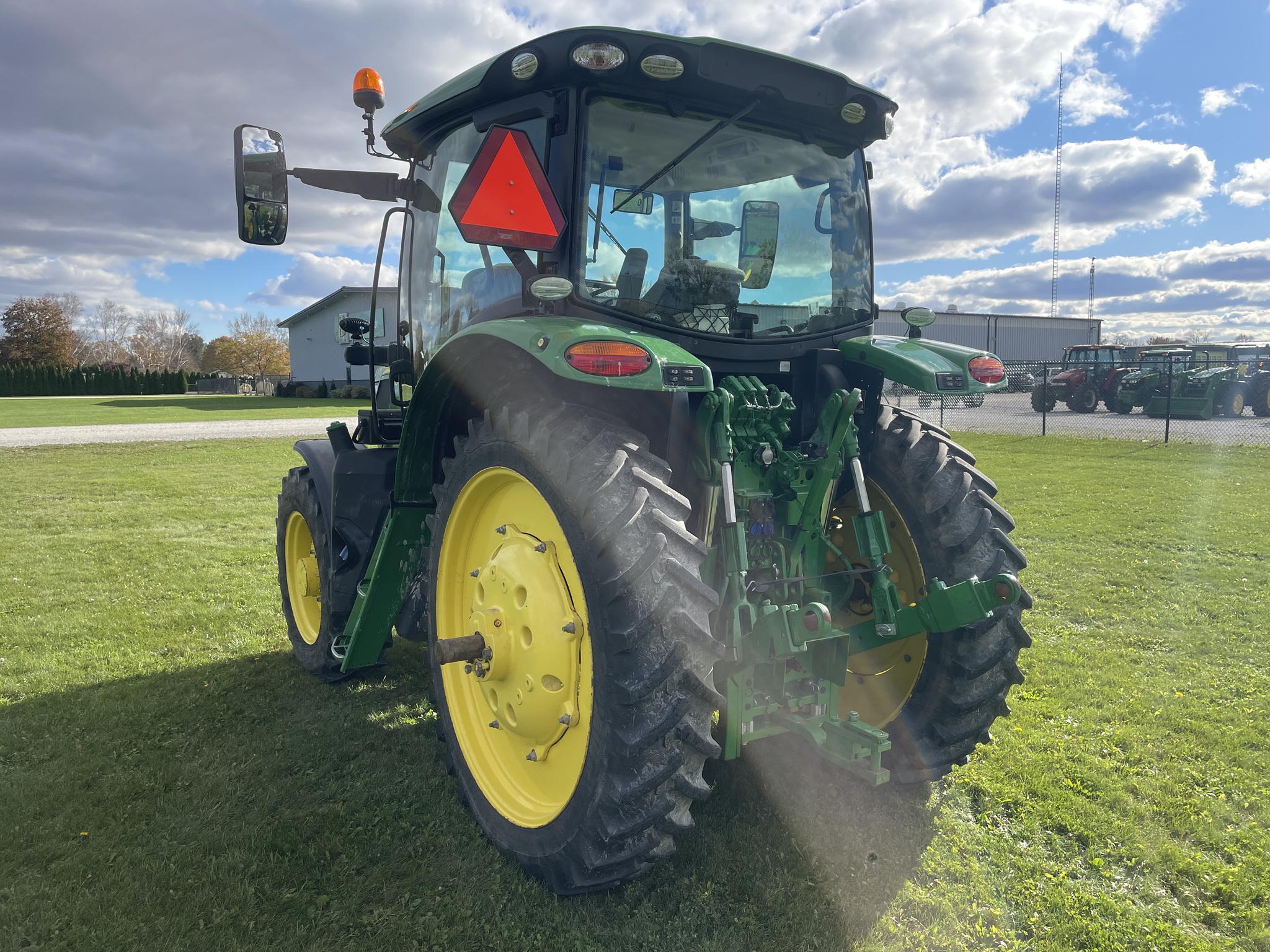 Huron Tractor | Used Equipment | JD 6130R (E90783)