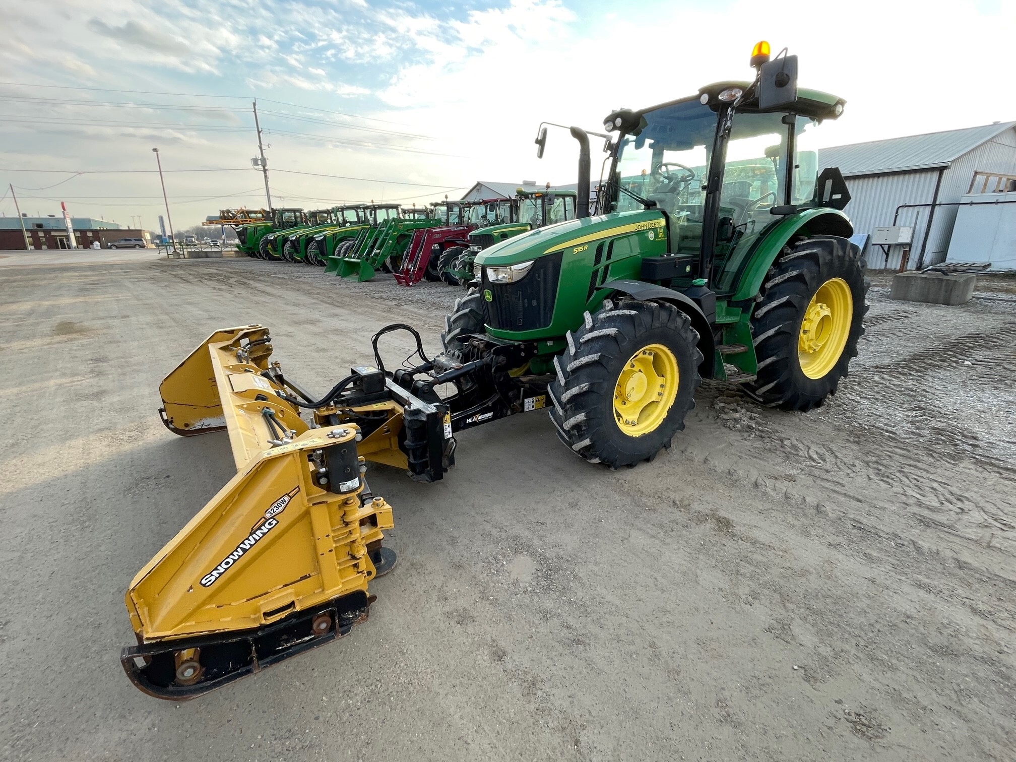 Huron Tractor | Used Equipment | JD 5115R (E91239)