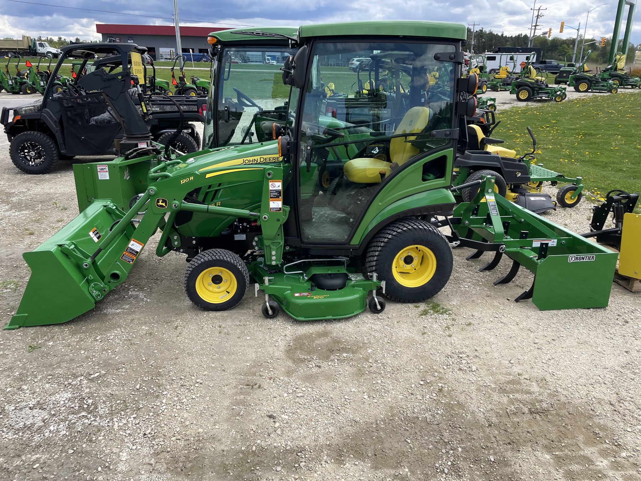 Huron Tractor | Used Equipment | JD 1025R/LDR (E92123)
