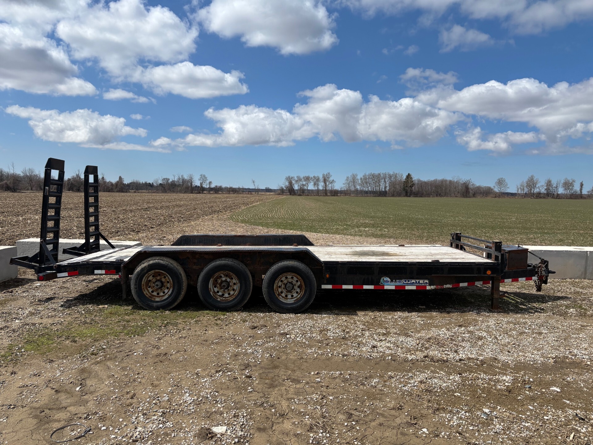 Huron Tractor | Used Equipment | ZZ TRAILER (E93769)
