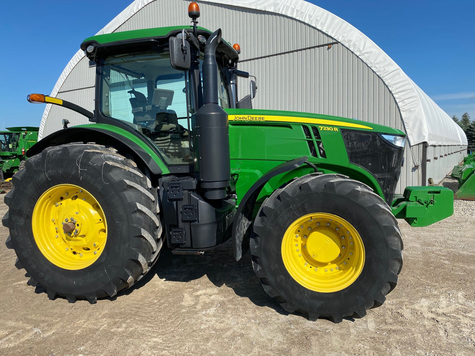 Huron Tractor | Used Equipment | JD 7230R (E86654)